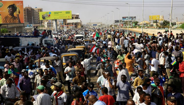 السودان مظاهرات ليلية بالخرطوم تطالب بالحكم المدني وكالة عجلون