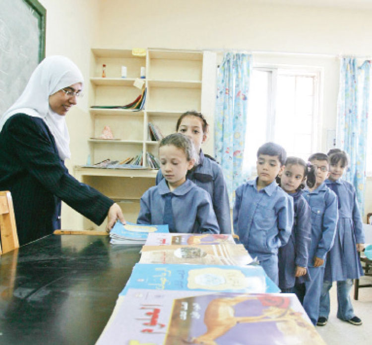 مدارس المحافظات.. أبنية مستأجرة واكتظاظ بالصفوف ونقص بالمعلمين – وكالة ...