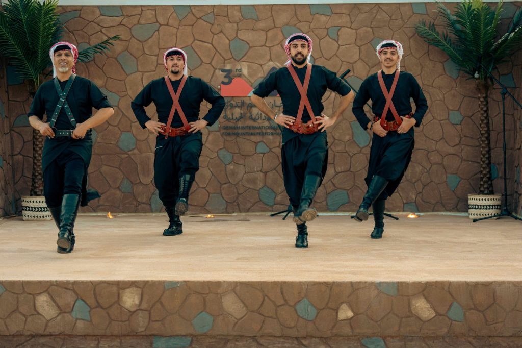 “الدبكة الأردنية” حاضرة في النسخة الثالثة من مهرجان “قمم الدولي للفنون ...